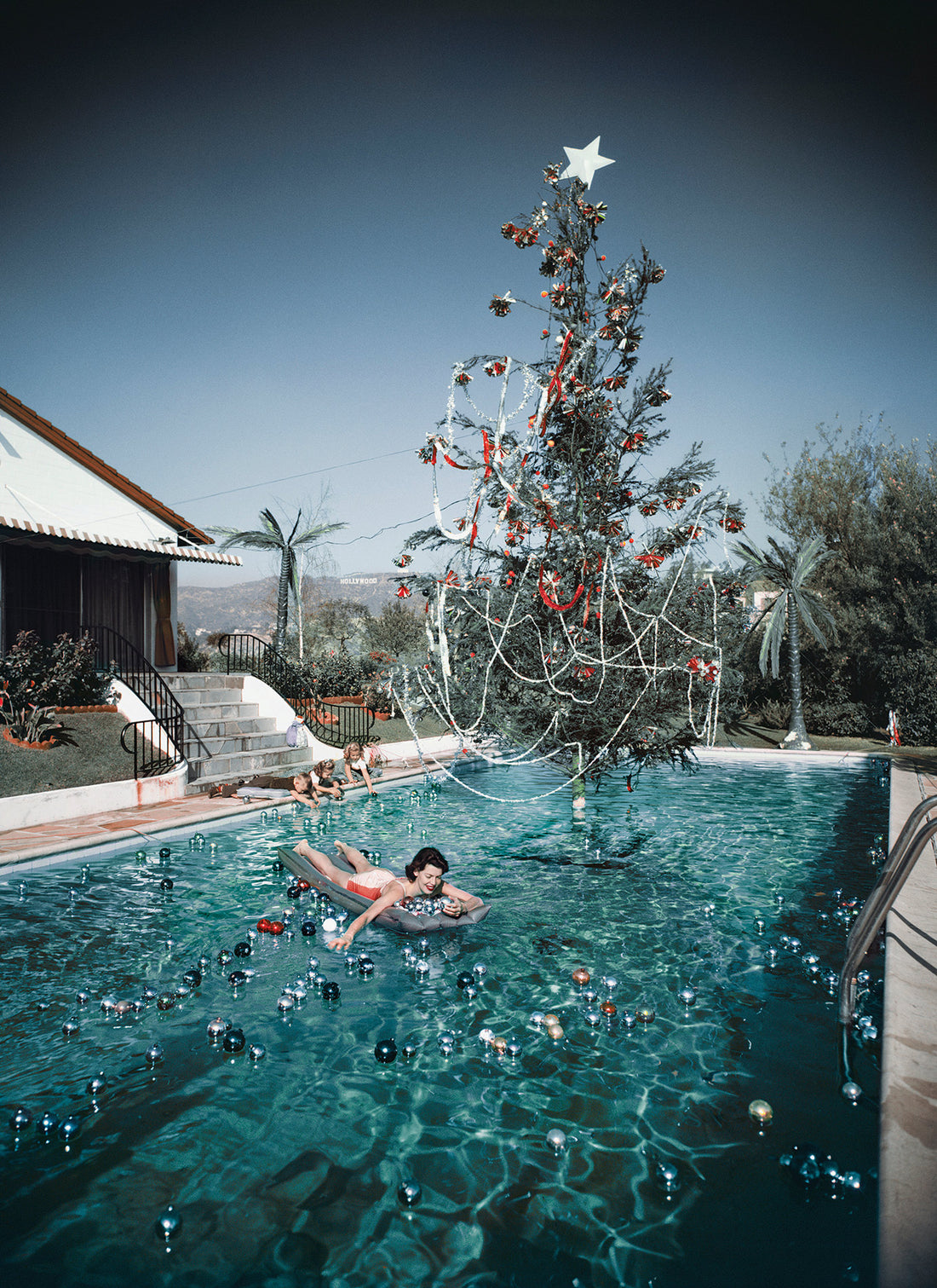 Christmas Swim – Piecework Puzzles